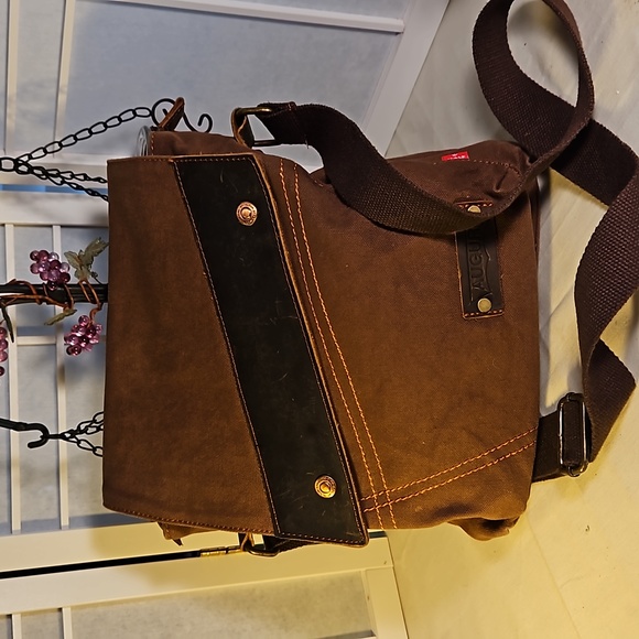 Augur | Bags | Augur Rustic Messenger Bag Me | Poshmark